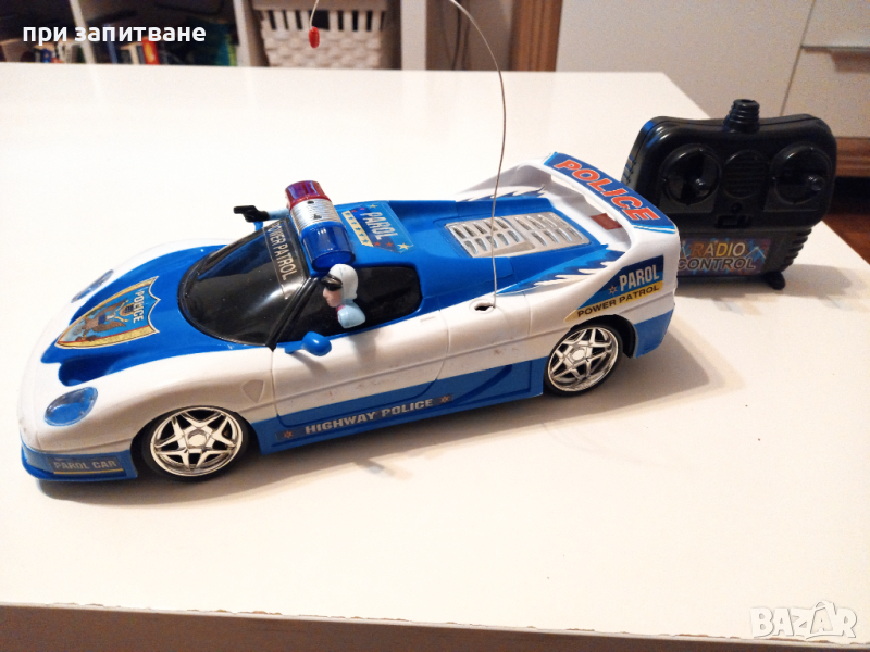 Стара играчки, R/C кола Ferrari F50 Police Highway Patrol и Mercedes ...