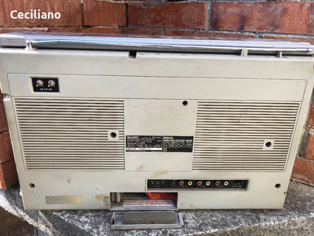 Радиокасетофон SHARP GF 515Z-за възстановяване ,части или донор ! в ...